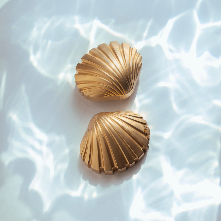 Golden Seashell Weed Grinder – INHALCO